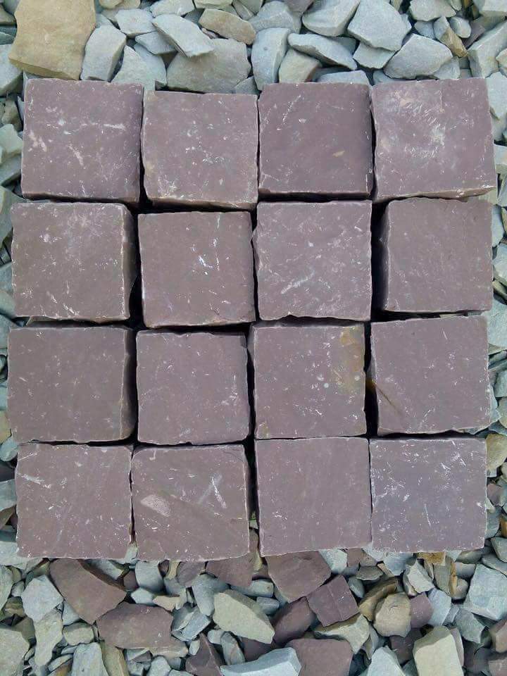 Buy Best Quality Red Sandstone Cobble in Delhi - Cobble Stone Flooring